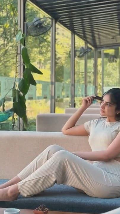 බැන්දට පස්සේ ශෙනයා තවත් ලස්සන වෙලා Youtube