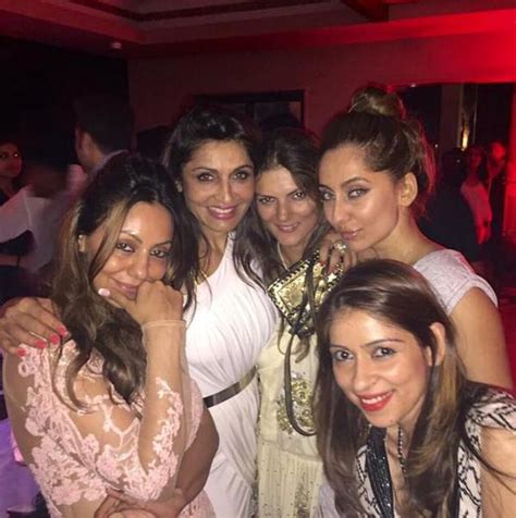 Srk Gauri Varun Snapped At Sachin Joshis Bash Photos Images Gallery 7456