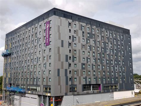 Vitradual Non Combustible A1 Aluminium Cladding Panel Valcan Fairview Europe Ltd Nbs Bim