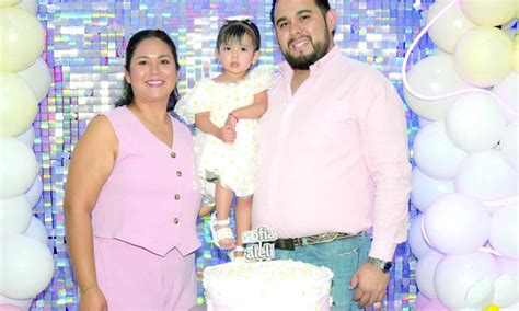 Presentación De Sofía Alelí Salgado En Bautizo