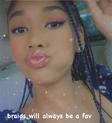 Iman Benson Scrolller