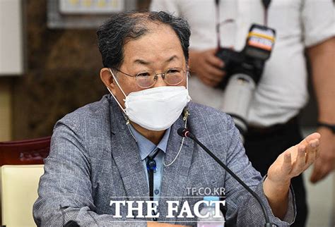 금융산업의 새 판을 깔겠습니다 제2차 금융규제혁신회의 개최 Tf사진관 포토 기사 더팩트