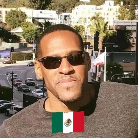 Corey Oz Coreyoz • Threads Say More