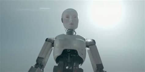 Mind Blowing Practical Robots Steal The Show In Antonio Banderas