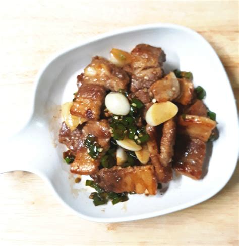 삼겹살 늘 구워 먹기 실증 났다면 삼겹살 간장 볶음