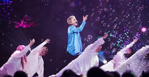 엑소 시우민 10년 만에 첫 솔로 책임감 에너지 소모 커 뮤직 유니버스 K 909