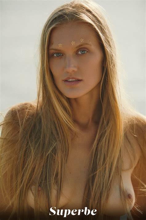 Stunning Babe Dasha Elin Posing Naked Under The Sun Photos