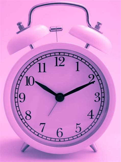 घड़ी के विज्ञापनों में टाइम हमेशा 1010 ही क्यों दिखाया जाता है