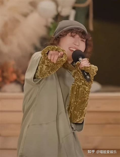 窦靖童综艺唱新歌，嗓音台风遗传王菲和窦唯，周迅化身粉丝捧场 知乎