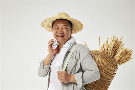 땀을 닦는 농부 수건 사진 무료 다운로드 Lovepik