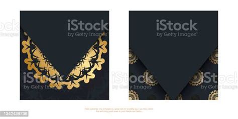 엽서는 빈티지 골드 패턴이 있는 검은색이며 인쇄할 준비가 되어 있습니다 0명에 대한 스톡 벡터 아트 및 기타 이미지 0명