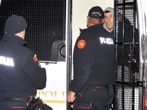 Расписана потрага за Марком Шаковићем ИН4С