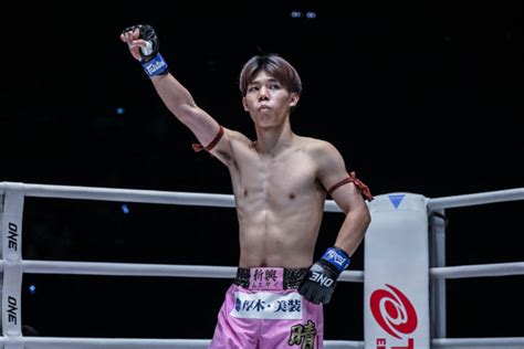 One 5 3 ルンピニー（レポ）：ジャパンキック王者の睦雅、one初戦は2r Ko勝ちし150万円ボーナス獲得。njkfの谷津晴之は判定勝ち