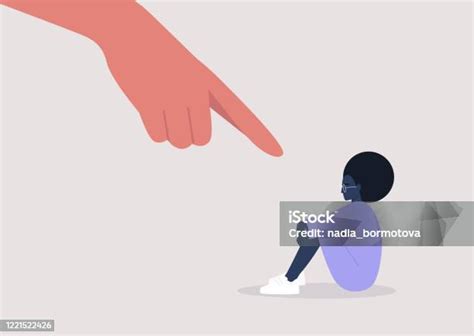 왕따 손가락 을 가리키는 증오 성차별 인종 차별 슬픈 흑인 여성 캐릭터는 무릎을 껴안고 침략 인종차별에 대한 스톡 벡터 아트 및 기타 이미지 Istock