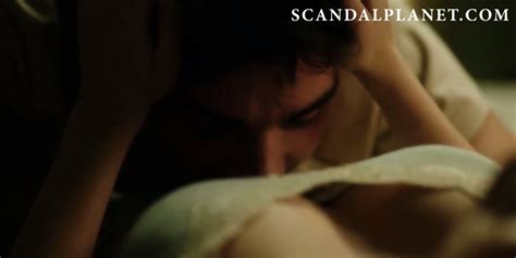 The Zodiac Women Beauty AQUARIUS ESTER EXPOSITO Sex Scenes