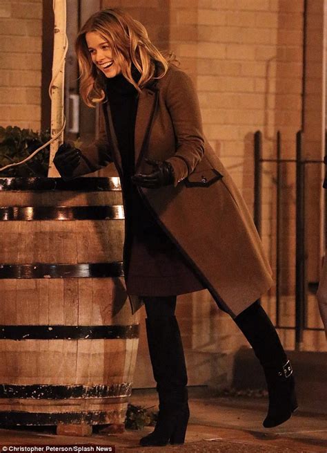 영화 촬영장에서 크리스에반스 앨리스이브 해외 연예가 소식 네모판