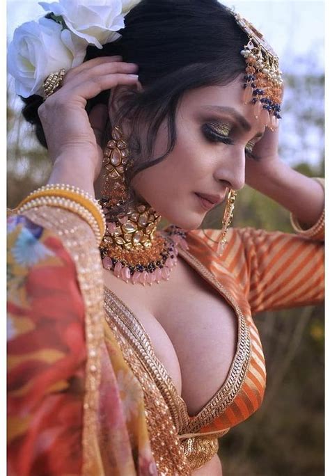 Hot Desi Bhabhi Mera Yaar Song Aabha Paul Photos Yeh Dil Mera