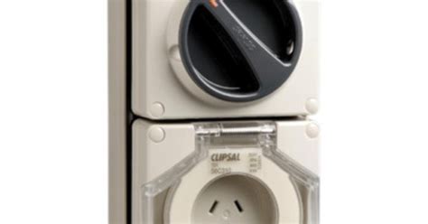 56c310 Gy Socket Swt Surf Ip66 3pin 10a 12