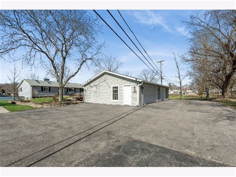 307 Emerald Drive Mchenry Illinois 60051 Mls 11996190 Wintercohen