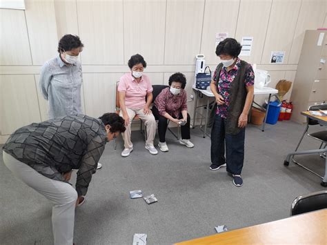 드라마 ‘오징어 게임 덕에 딱지치기에 빠진 어르신