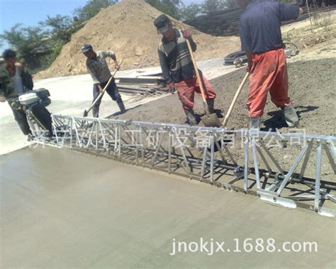 混凝土振动梁图片 行走 作用 大山谷图库