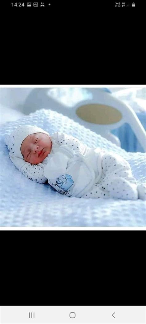 චුටි බබාලා ගෙන්න ඉන්න අම්මලා