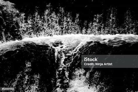 흑인과 백인 색상 질감 패턴 추상 배경 또는 프레 젠 테이 션 배경 벽 종이 화면 보호기 안내 책자 표지로 사용 하 여 또는 문서 배경 또한 텍스트 복사 공간이 될 수