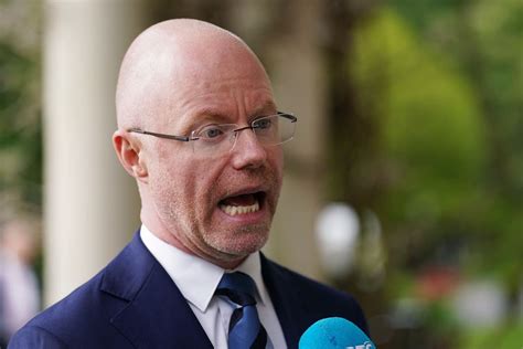 Ireland To Raise Smoking Age To 21 Under Government Plan The Standard