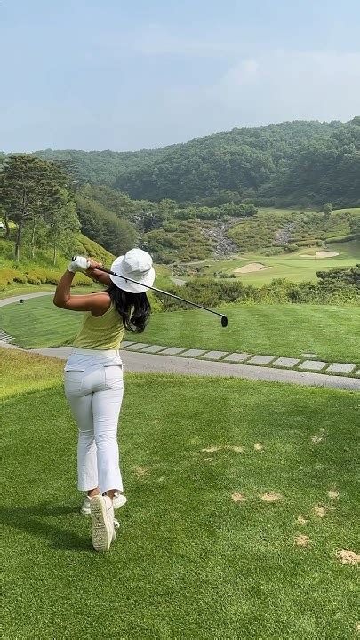 과즙미 팡팡 터지는 스윙보시고가세요🍊 렉스필드cc 필드레슨 Klpga정혜윤프로 프로골퍼 Golfswing 여자프로골퍼 골프스윙 필드레슨 예쁜스윙 골프레슨