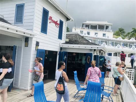 Day In The Life Of Travel Advisor Stephanie Charboneau Find A Career You Love