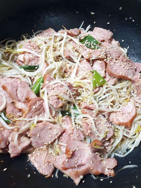 어린이반찬~숙주훈제돼지고기볶음