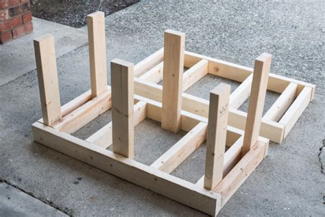 How To Build A Rustic Inexpensive Diy Aquarium Stand Out Of 2x4s