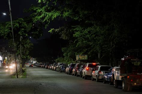 Gasoline Queues Return In Venezuela As Refineries Fail To Produce Ibtimes