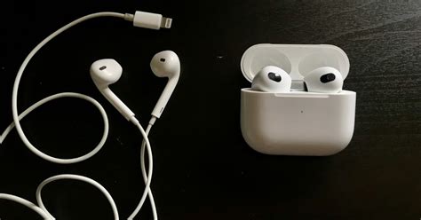 Perbedaan Airpods Vs Earpods Lebih Bagus Mana Doran Gadget