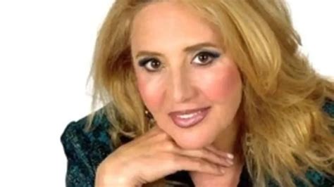 بیوگرافی نوش‌آفرین؛ از آغاز فعالیت هنری‌اش به عنوان بازیگر تا ازدواج با