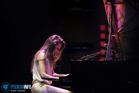 Foto Iris Hond In Paard Op Oktober Op Podiuminfo Foto Van