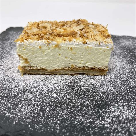 Cremșnit Bucată Delicii Sibiene Comenzi Online De Torturi Si Prajituri In Sibiu