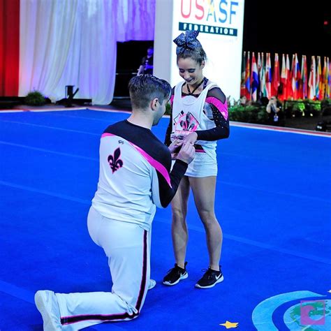 On Twitter Cheer Extreme Lady Lux Became The First International Open Non Tumbling Team To Win