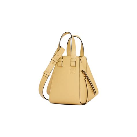 로에베 컴팩트 해먹 백 인 소프트 그레인드 카프스킨 다크 버터 Loewe Kream