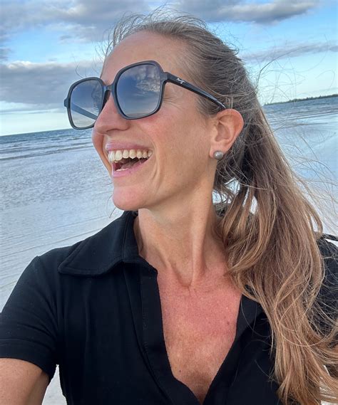 Im A 52 Year Old Cougar Young Men Dont Notice My Cellulite Or Saggy