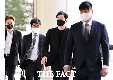 보복 협박 혐의 첫 항소심 공판 출석한 양현석 Tf사진관 포토 기사 더팩트