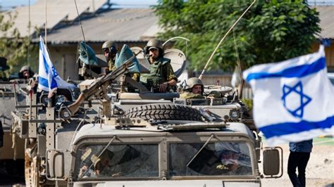 След взривовете в автобуси Израел нареди на военните да засилят операциите в Западния бряг