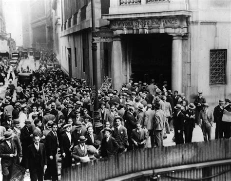 12 Scary Photographs Of The 1929 Wall Street Crash That Kicked Off The