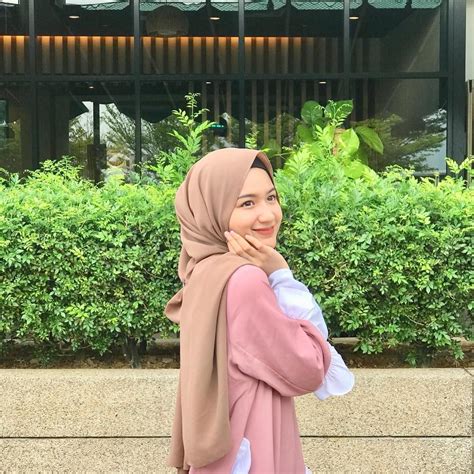 Awek Duduk Sbelah Dalam Kereta Diane White