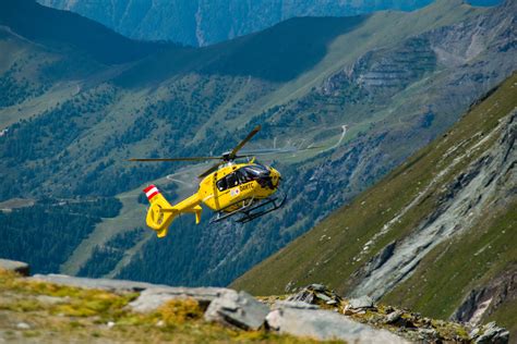 100 Helicopter 4k Wallpapers