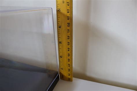 A Look At 1 18 Scale Display Cases F1