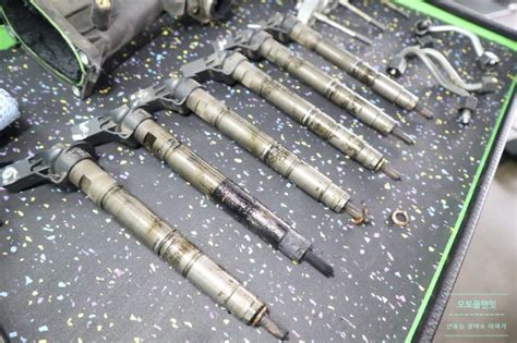 포르쉐 카이엔 디젤 엔진 소음 진동 떨림 증상 인젝터 동와셔 실린더 헤드커버 예열플러그 교환 돼지꼬리 경고등 동반 네이버 블로그