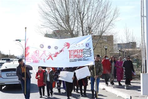 Орон нутгийн иргэд эмэгтэйчүүдийн эрхийн төлөө алхав