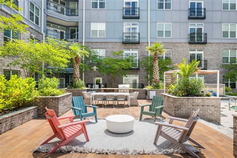 10 Gorgeous Apartment Courtyards And Gardens In Charleston Rent Blog
