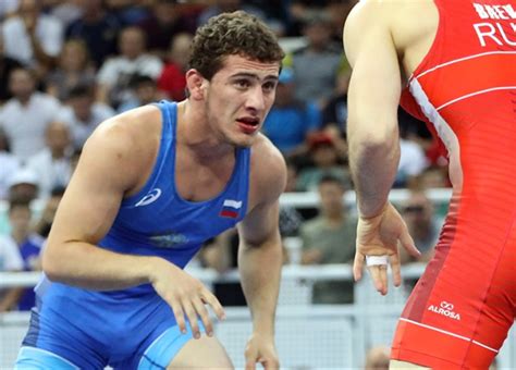 Олимпод оролцох хүсэлтэй орос бөхчүүд иргэншлээ сольсоор